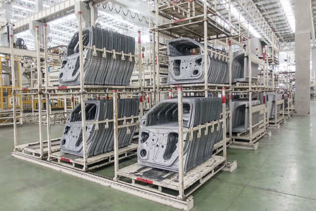 How Automotive Tier Suppliers Move Goods Through the Supply Chain